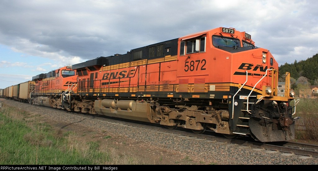 BNSF 5872